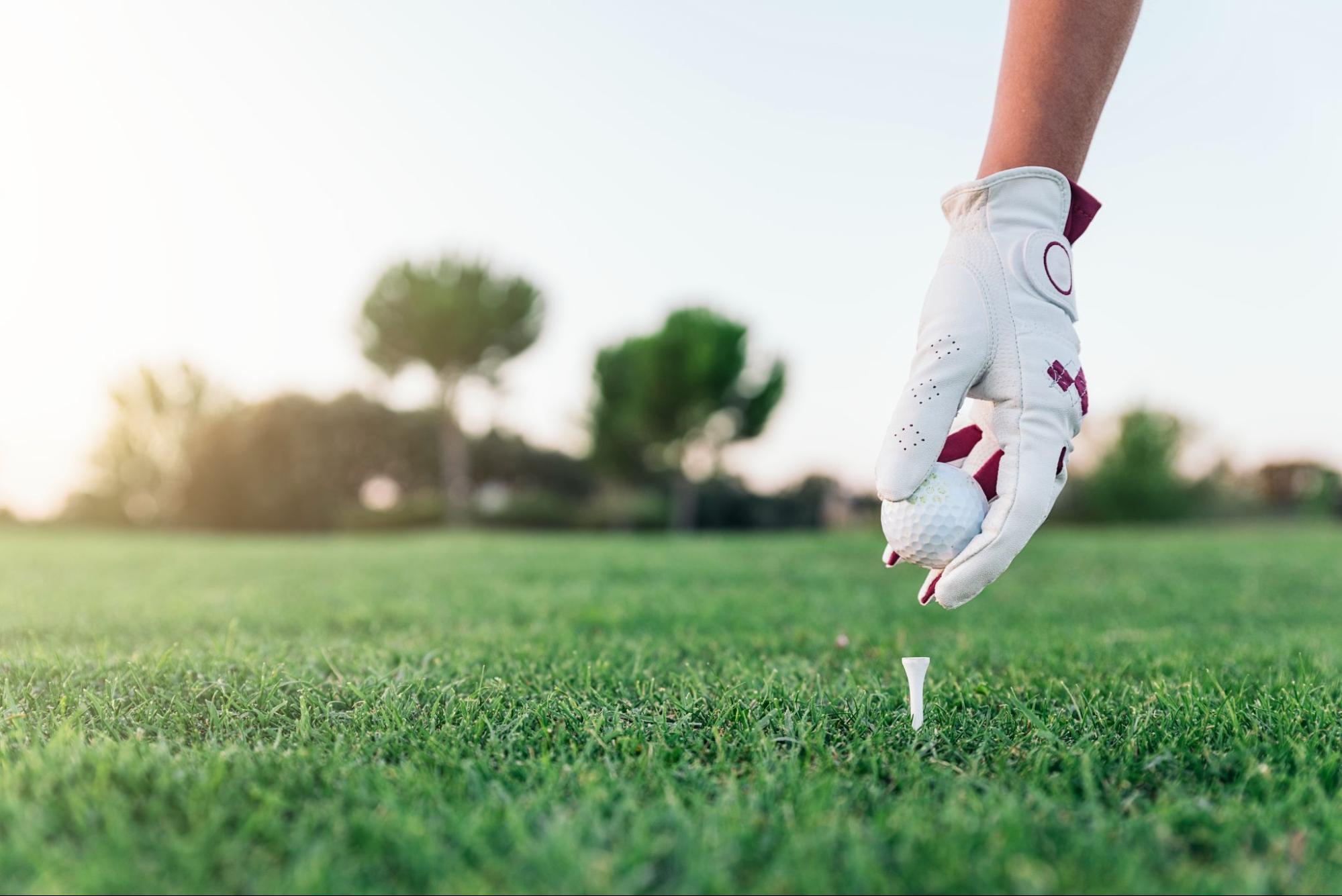 How to Pitch a Golf Ball - Golfer Start